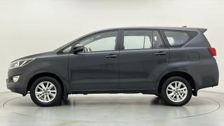 Used Innova Crysta in Pune - Second Hand Innova Crysta - Spinny